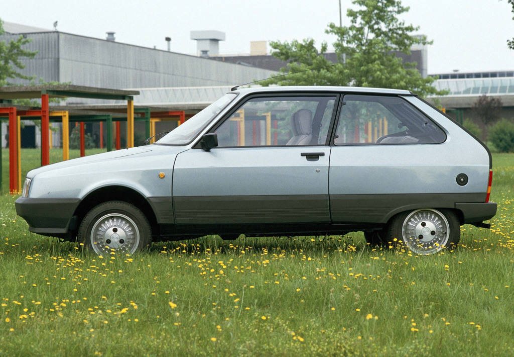 Oltcit / Citroën Axel - Populaire franco-roumaine - Rétro Passion ...