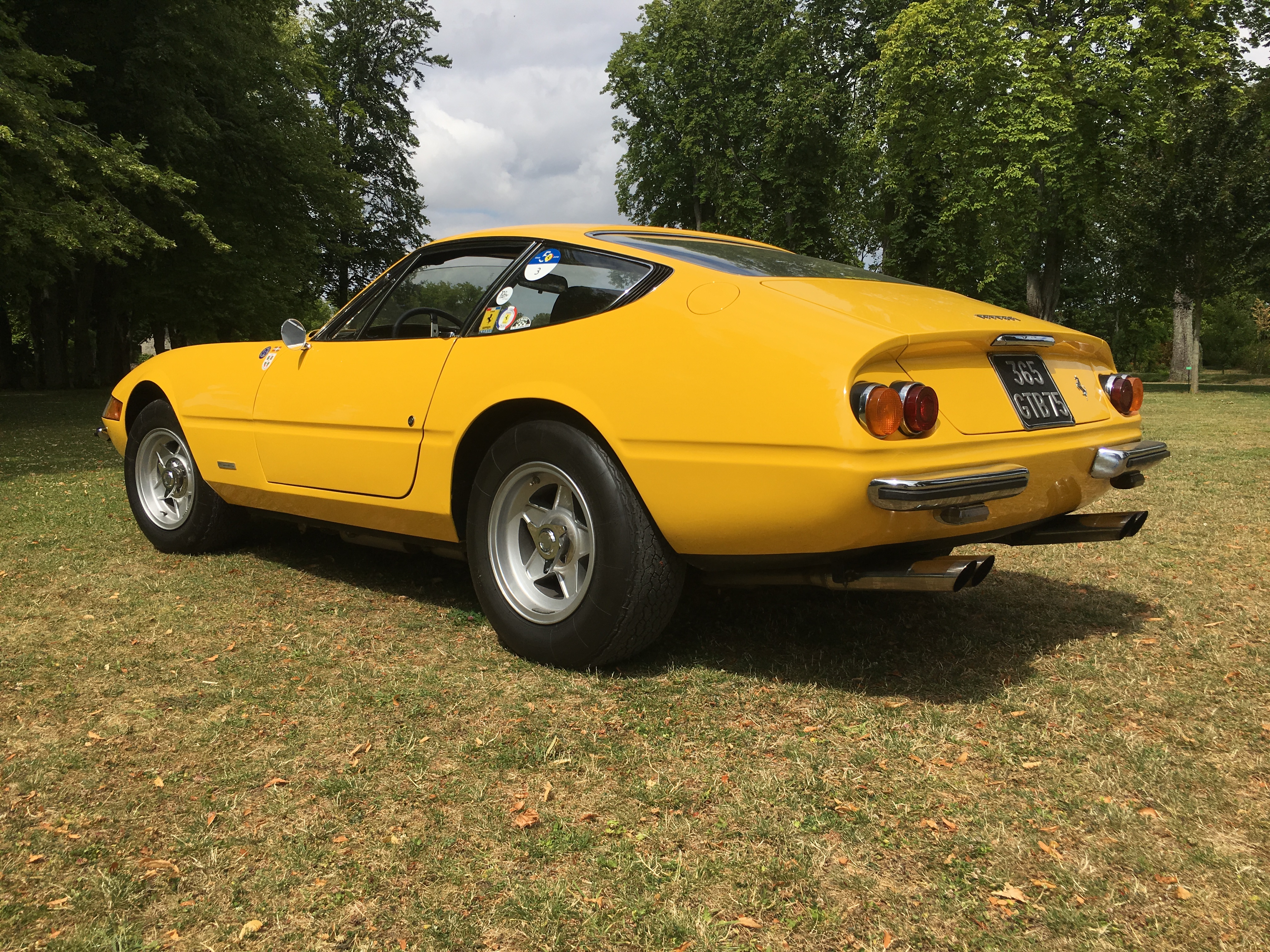 FERRARI 365 GTB/4 « Daytona » La fastback à queue « Kamm » de Leonardo ...