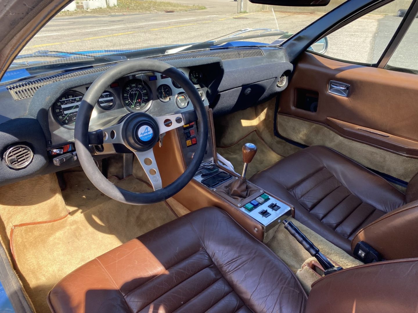 ALPINE A310 V6 – La réponse française | Rétro Passion Automobiles