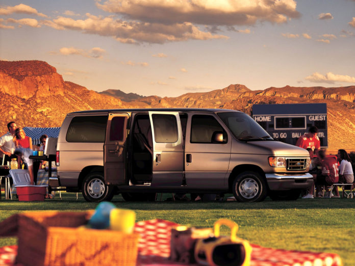 FORD SERIE E / ECONOLINE – Le vrai utilitaire américain. | Rétro ...