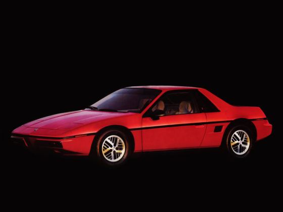 PONTIAC FIERO – Inspiration italienne. | Rétro Passion Automobiles