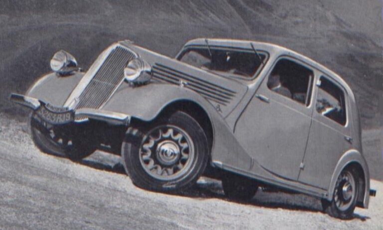 RENAULT CELTAQUATRE – Losange contre Chevrons. | Rétro Passion Automobiles